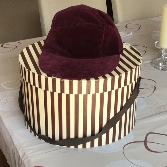henri bendel | Accessories | Vintage Henri Bendel Hat Box Purchased In ...